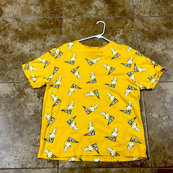 H&M | Shirts | Hm Peanuts Snoopy Tshirt Mens Large | Poshmark